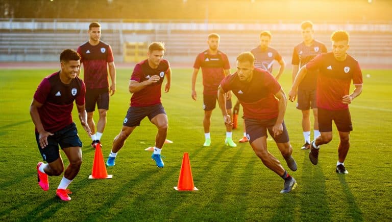 Entraînement de foot : le guide complet pour progresser en 2026